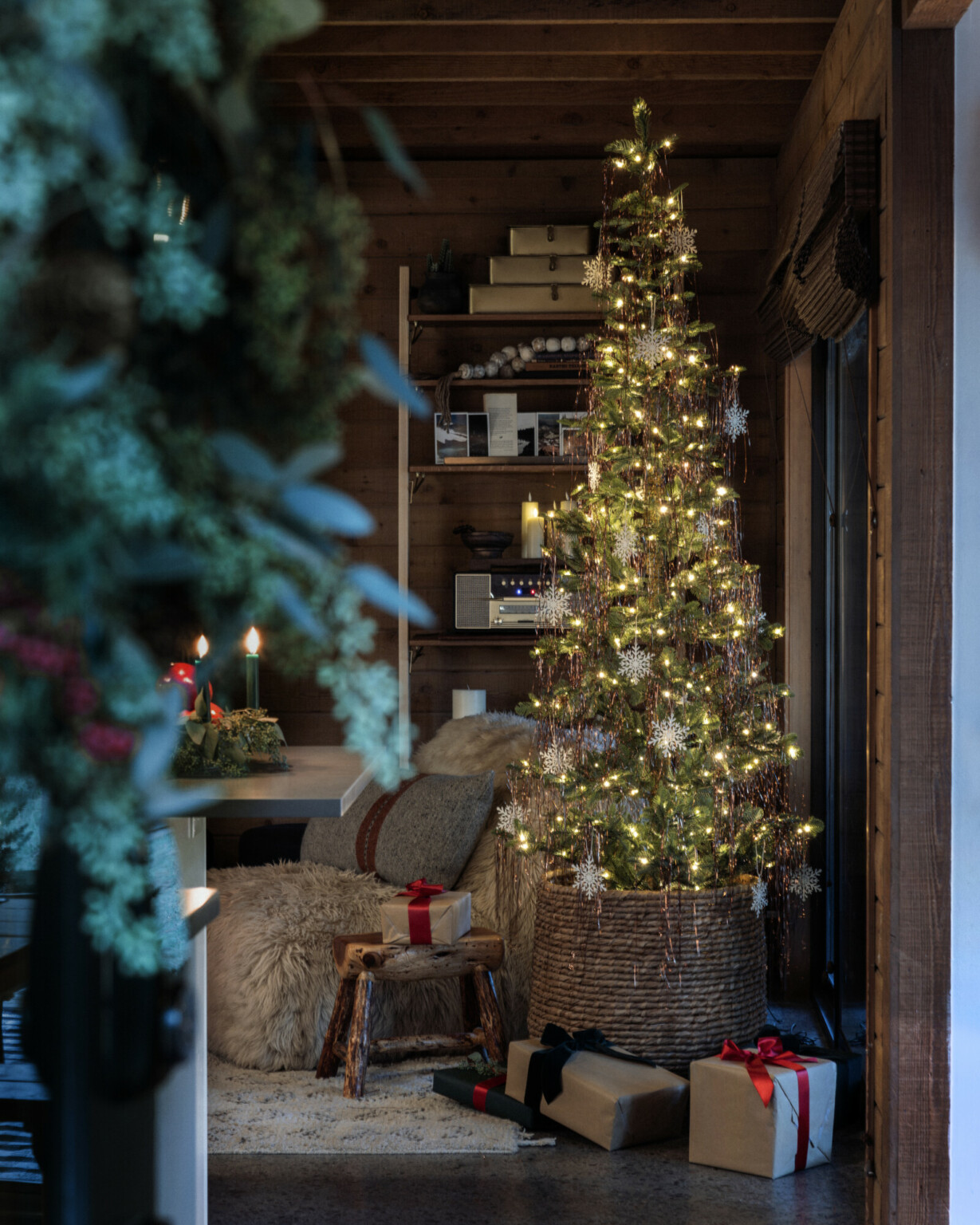 How to Plan an Easy & Impromptu Holiday Party - Interior Design Studio ...