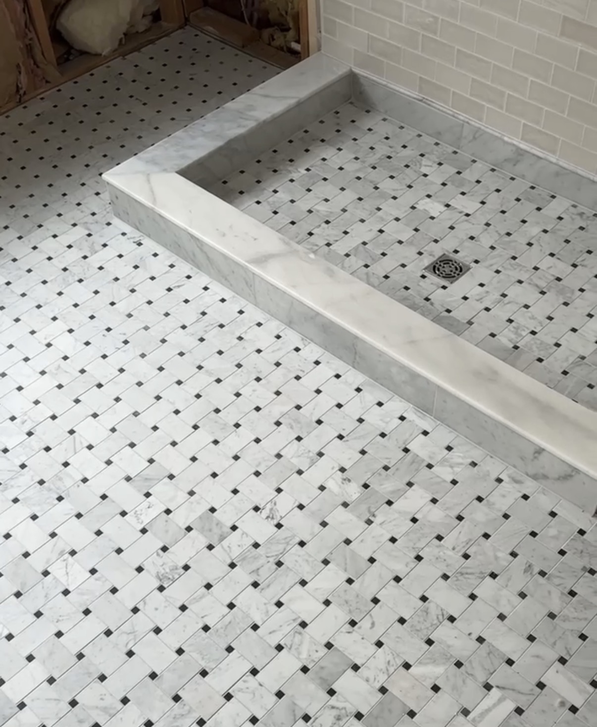 How To Design A Bathroom That Feels Classic - Interior Design Studio in ...